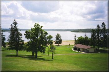 Kenosee Inn Resort for sale, Kenosee Lake, SK - www.pin.ca/sask/04-0808